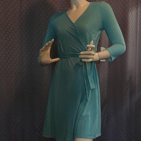 LuLaRoe | Dresses | Lularoe Michelle Wrap Dress In Teal Blue And White ...